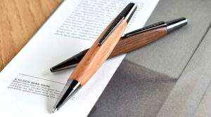 TRIANGLE BODY BALLPOINT PEN - 木製雑貨ブランド +LUMBER